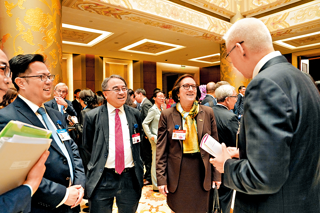 陳茂波談港3經濟重點：有望成AI產業匯聚地 - PressMega